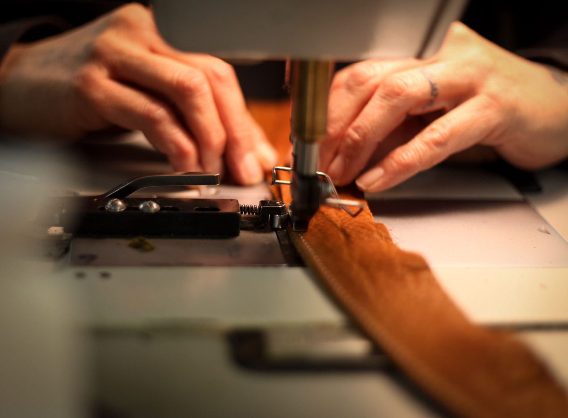 Hides in Hand | Canadian Handcrafted Leatherware